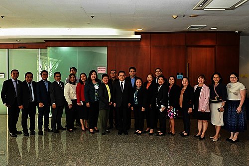 กรมสรรพากรให้การต้อนรับคณะเจ้าหน้าที่สรรพากรฟิลิปปินส์ (Bureau of ...